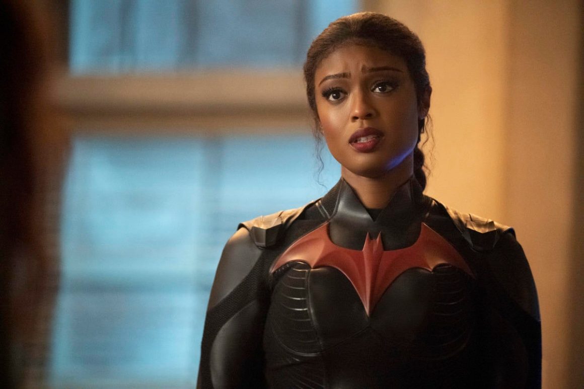 Batwoman: New "Toxic" Photos Released By The CW