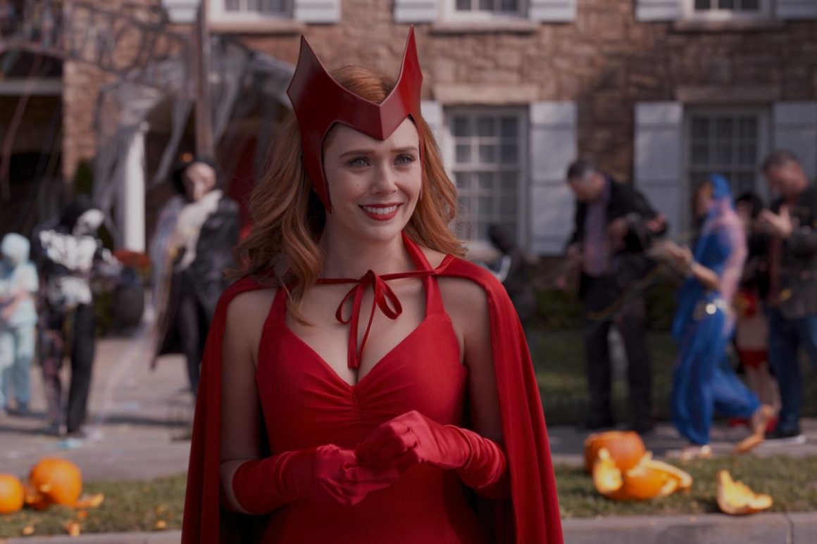 Leave Aside Doctor Strange, Scarlet Witch Is Now Ready for a Solo Film