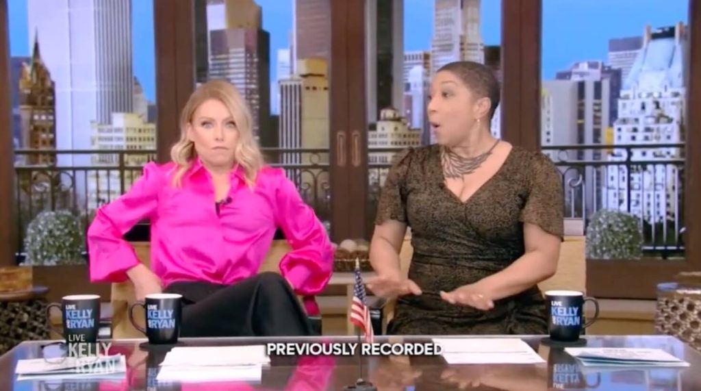 While Ryan Seacrest Was Mysteriously Absent From "Live", Kelly Ripa's ...