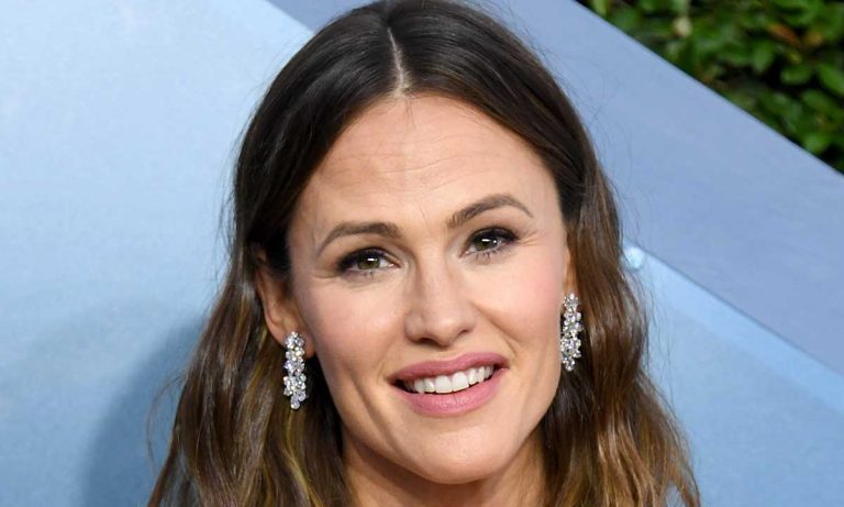 Ben Afflecks Ex Jennifer Garner Posts Super Emotional Message On