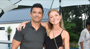 Kelly Ripa Shows Off Her Massive Bedroom With $120M Fortune After Ryan ...