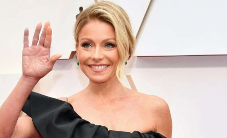 Kelly Ripa Net Worth - How Much Has Live Host Earned From Her ...