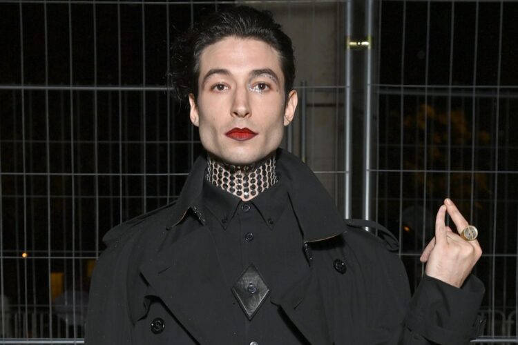 Ezra Miller, Emma Watson Developed "Brother and Sister" Relationship ...
