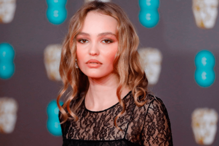 Johnny Depp’s Daughter Lily Rose Depp Publicly Kisses Rapper 070 Shake After Flings With ...